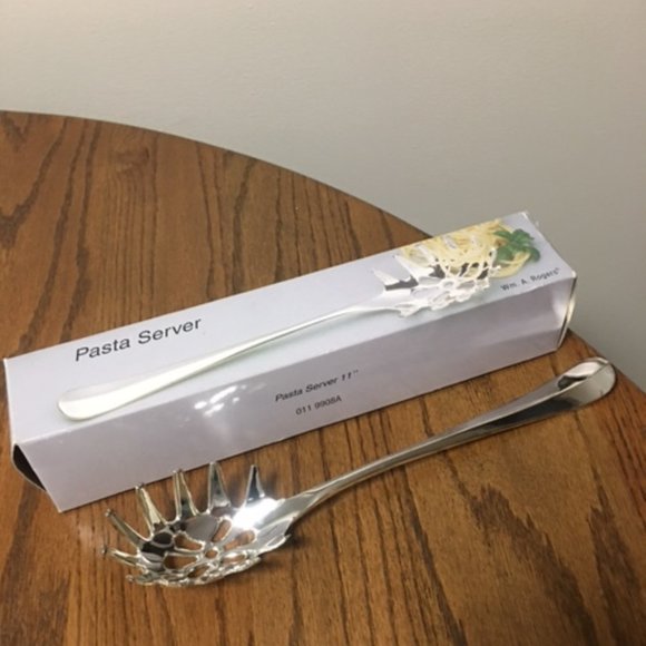 Wm. A. Rogers (Oneida) | Dining | Vintage Wm A Rogers Pasta Server ...